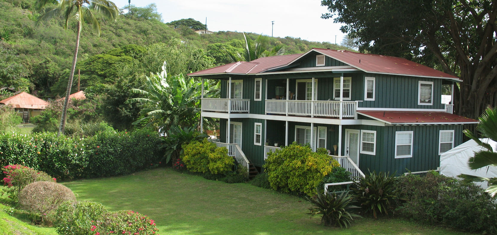 Tropical Multi Story Home | DuRant Insurance Inc. | DuRant Insurance Inc.